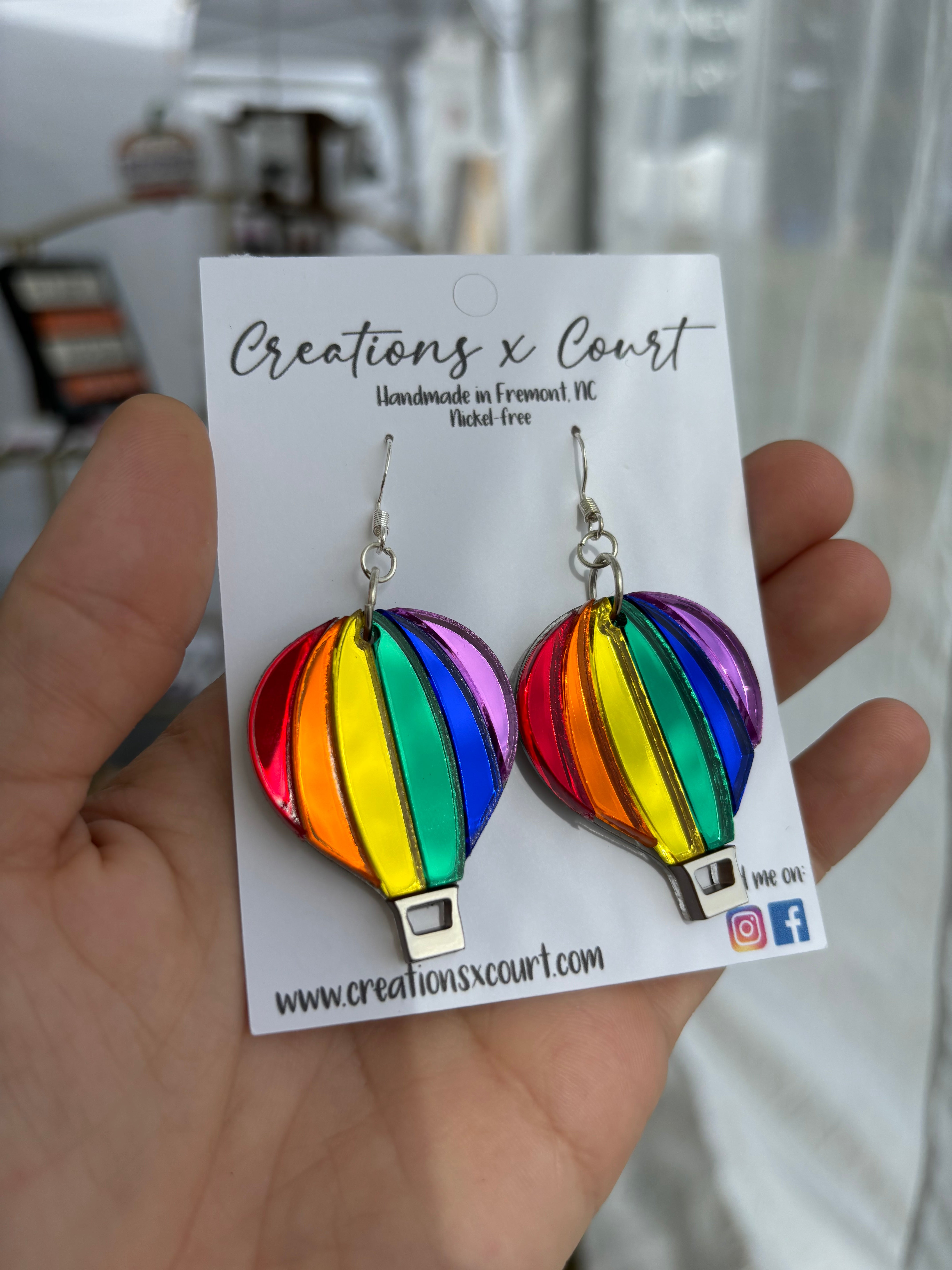 Rainbow Hot Air Balloons – Creations x Court